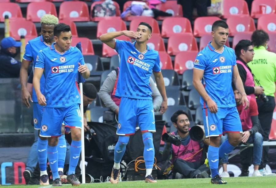 Monterrey viene de atrás y vence a domicilio al Cruz Azul en el fútbol ...