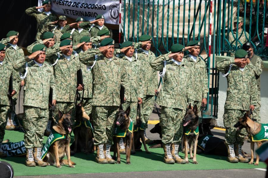 Miembros Del Grupo De Fuerzas Especiales Del Ejercito Mexicano Llegan A