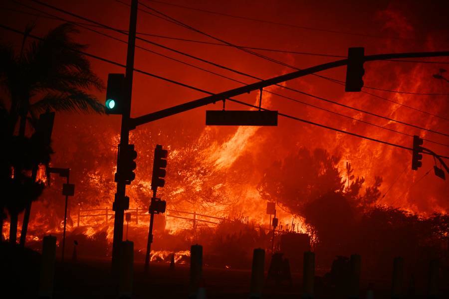 Dos muertos y varios heridos por voraces incendios forestales al rededor de Los Ángeles ...